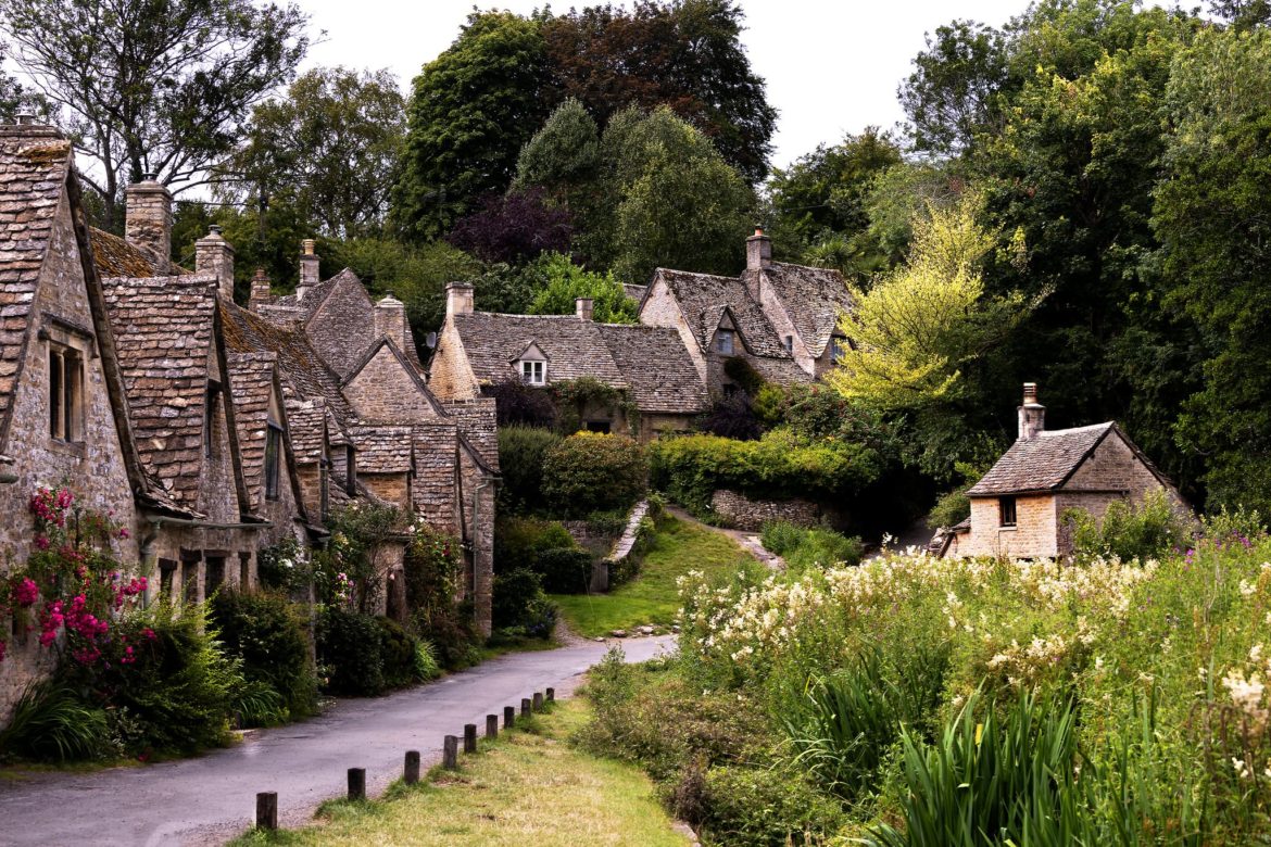 Where Was Stardust Filmed? All Locations + Map!