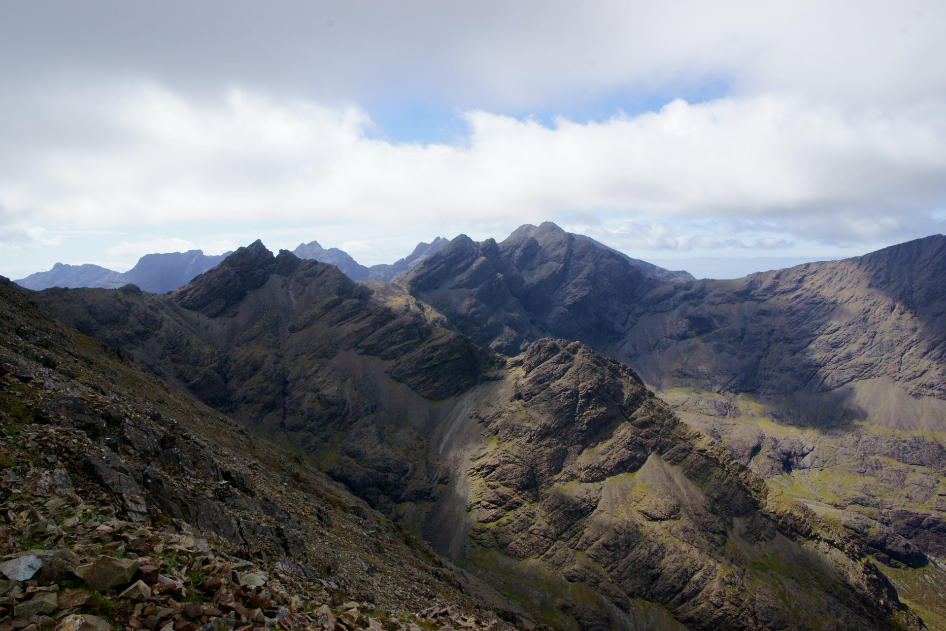Highlander Filming Locations in Scotland & NYC: FULL List + Map!