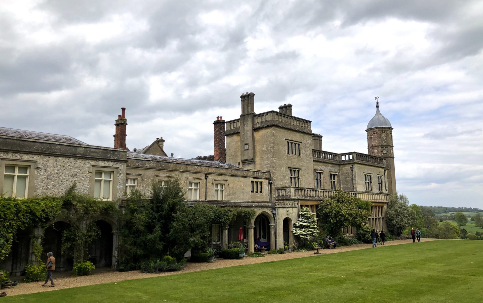 Four Weddings And A Funeral Locations in England + Map!