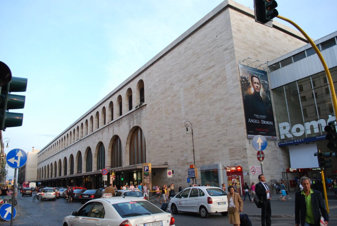Ocean's Twelve Filming Locations in Europe: FULL List + Map!