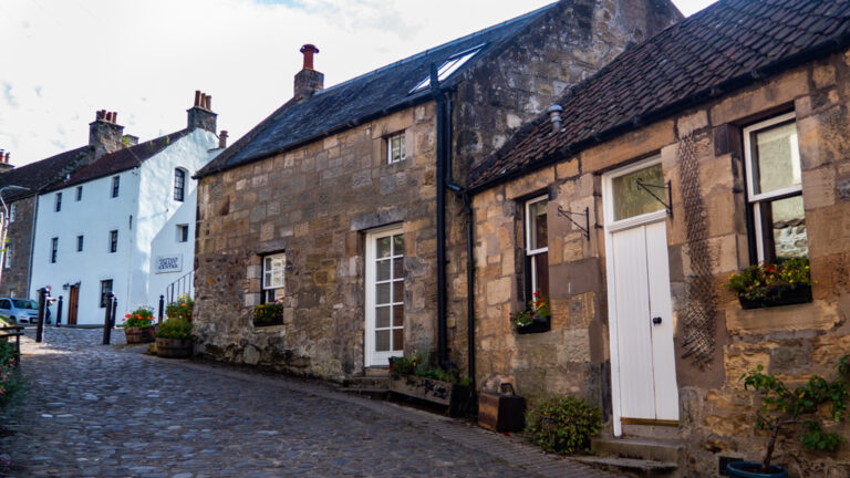 Falkland Outlander Location: 1940s Inverness Guide | Offscreen Tourist