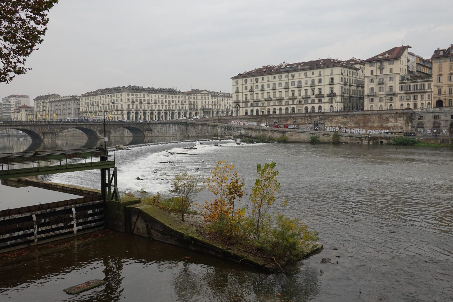The Italian Job Filming Locations in Italy & England + Map!